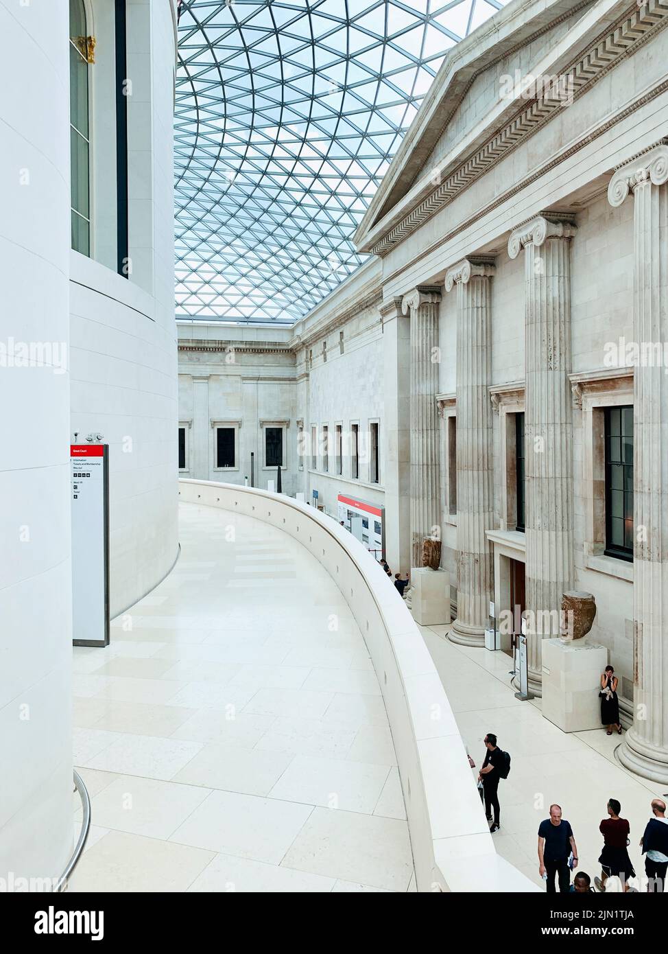 Round reading room hi-res stock photography and images - Alamy