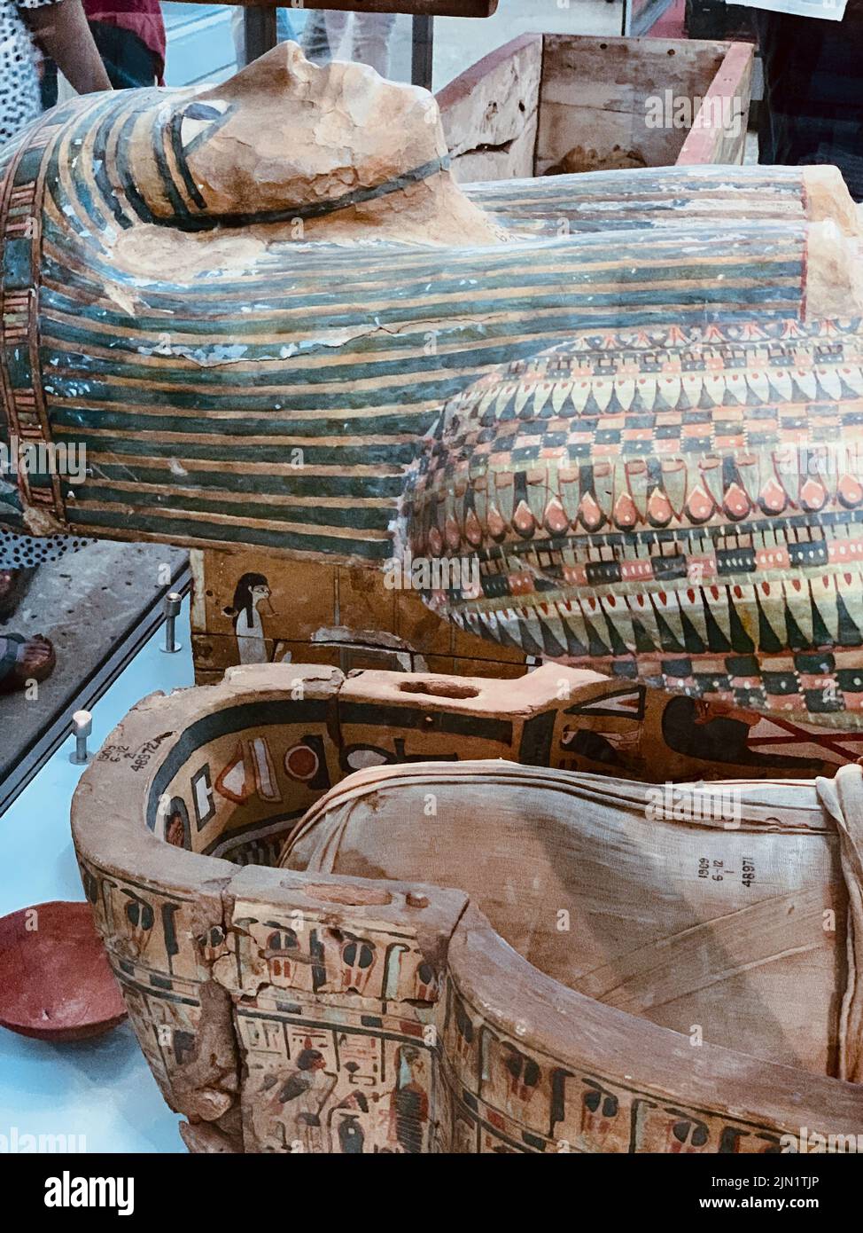 Sarcophagus mummy british museum hi-res stock photography and images ...