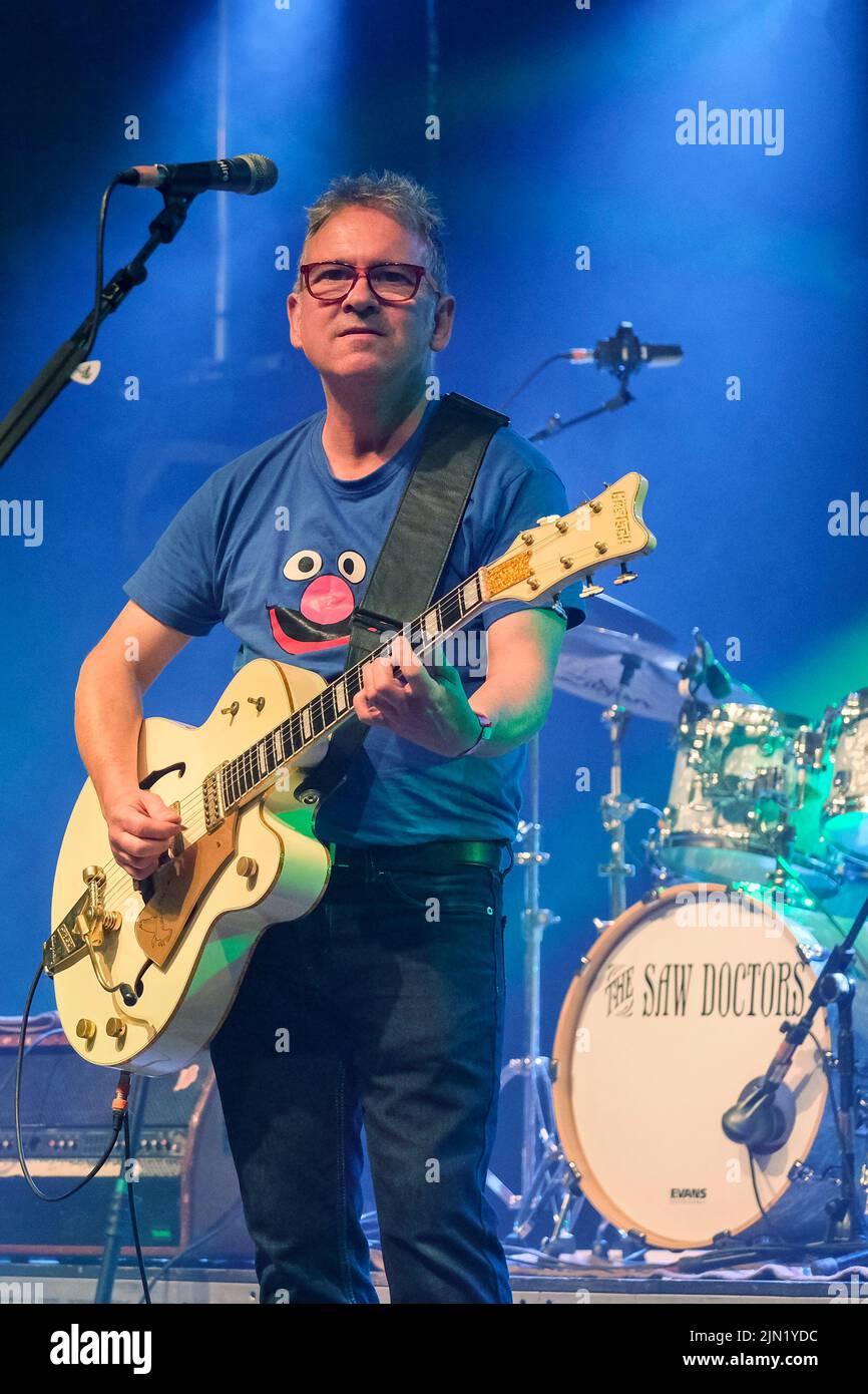 Leo Moran performing with The Saw Doctors performing at the Wickham ...