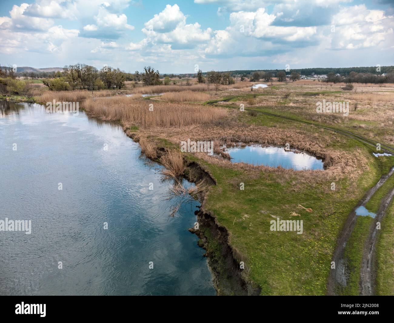 River curve with scenic reflection. Zmiyevsky region, Siverskyi Donets ...