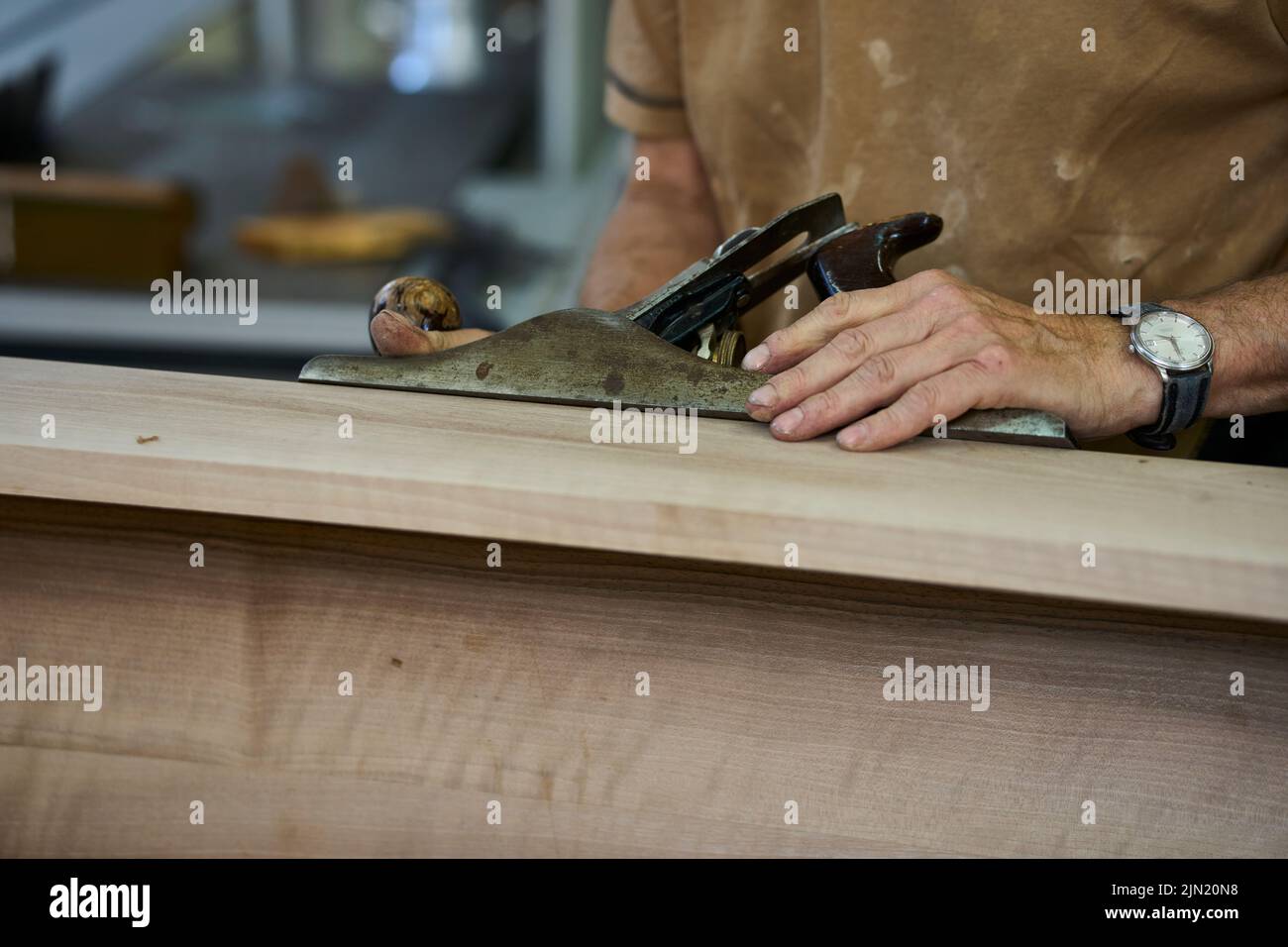 A carpenter working in the workshop Stock Photo - Alamy
