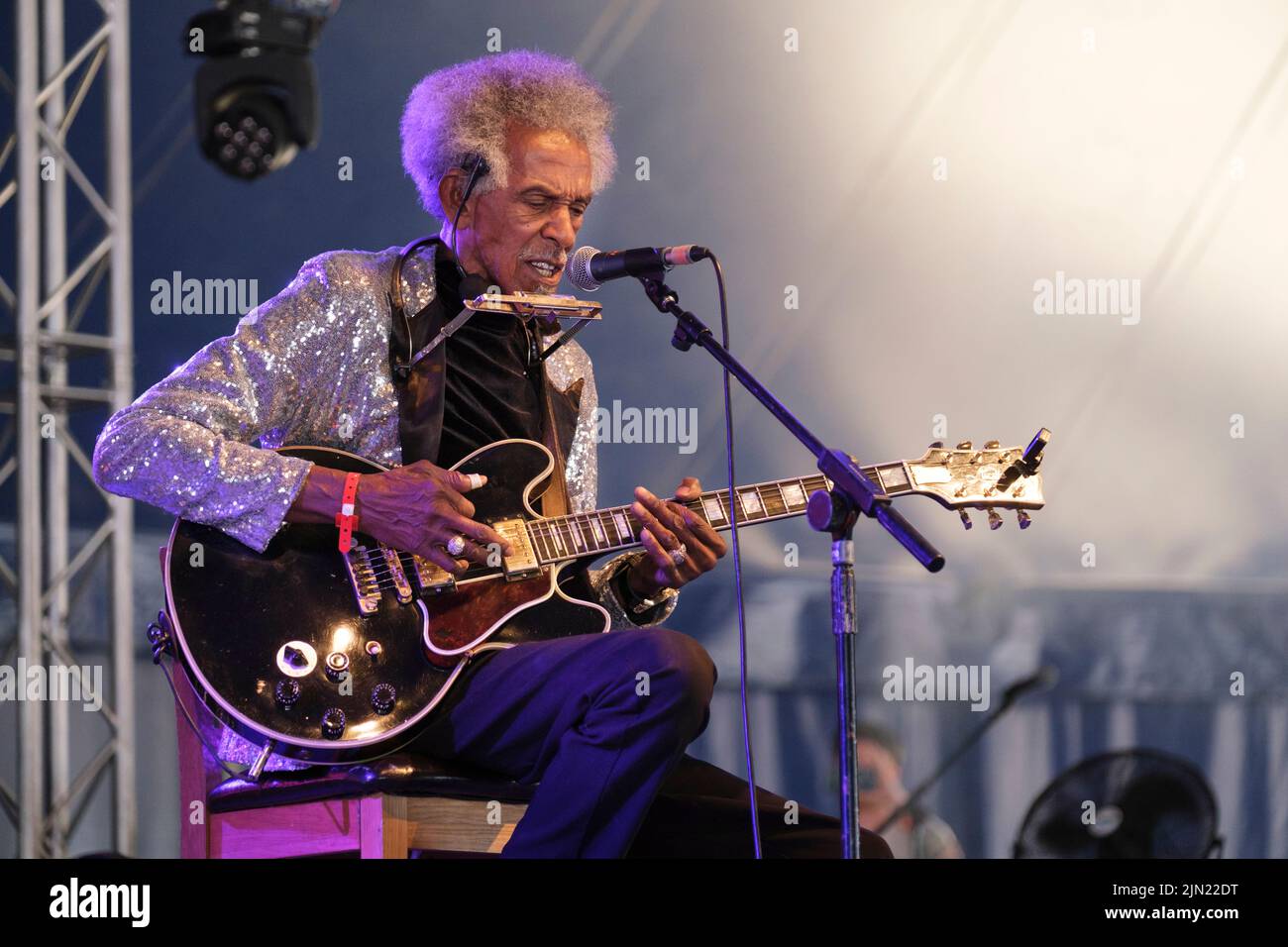 Louisiana bluesmen Lil' Jimmy Reed (Leon Atkins) performing at the ...