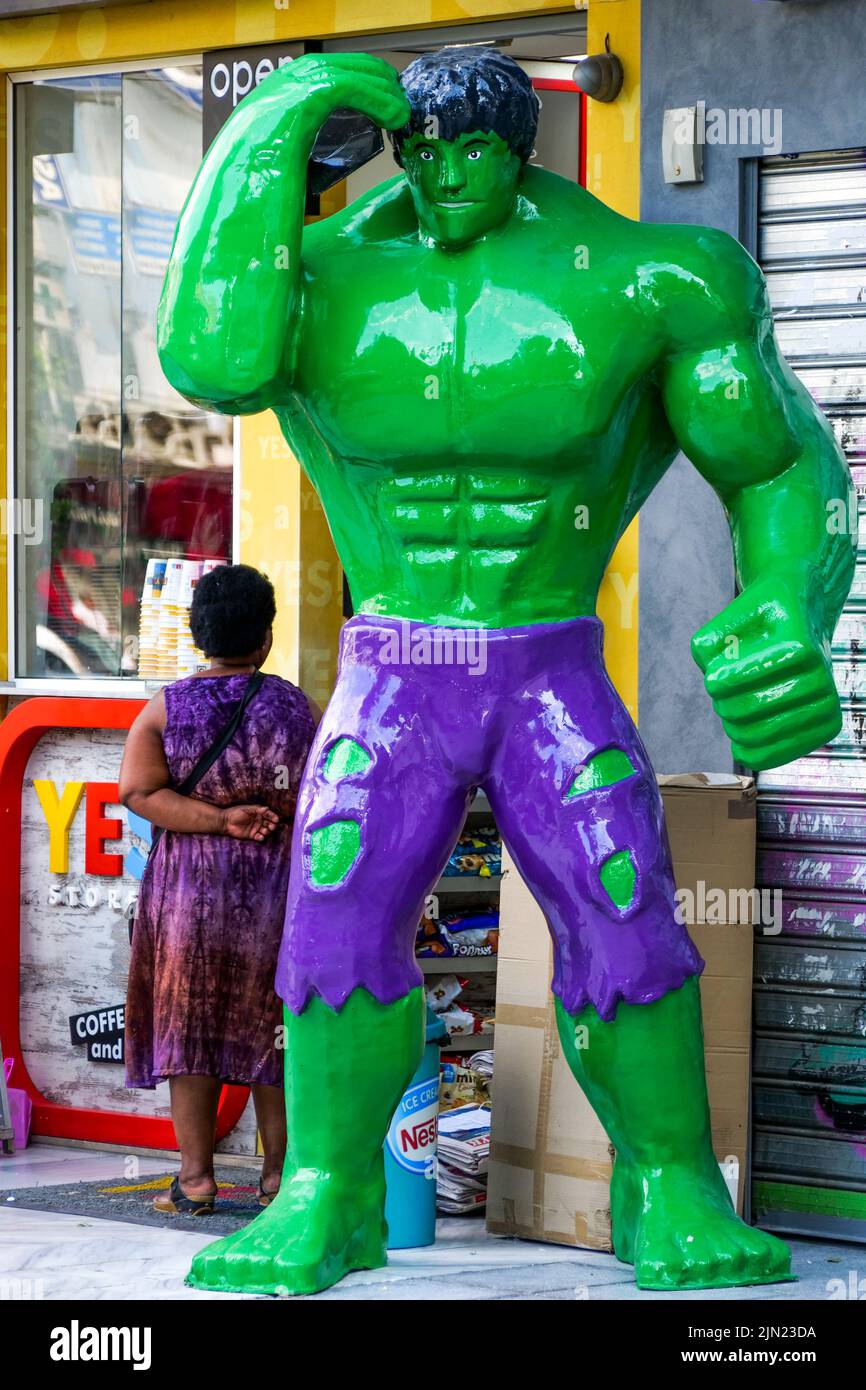 Hulk statue hi-res stock photography and images - Alamy