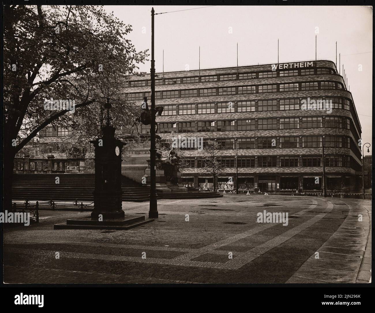 Wertheim department store 1920s hi-res stock photography and images - Alamy