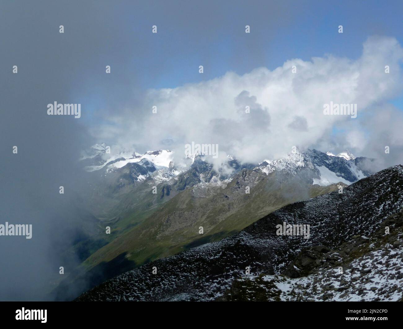 Stubai high-altitude hiking trail in Tyrol, Austria Stock Photo - Alamy