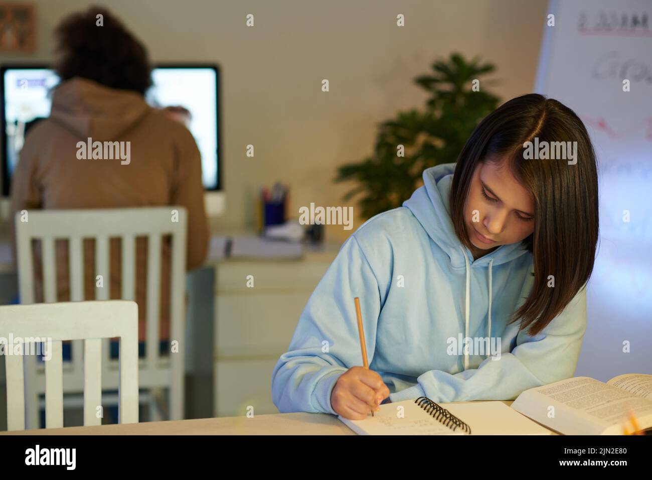 College student dorm room reading hi-res stock photography and images ...