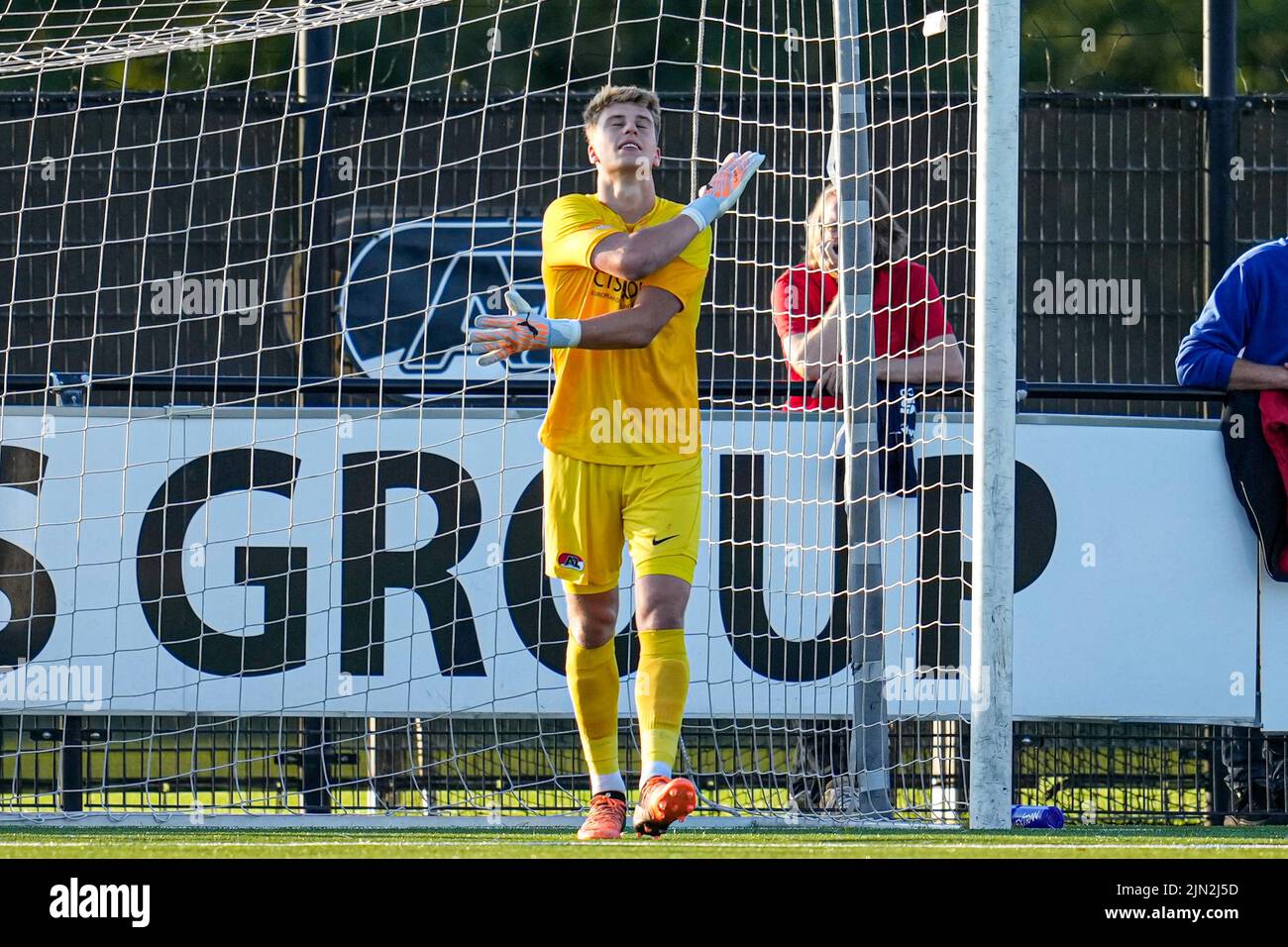 Goalkeeper sem westerveld hi-res stock photography and images - Alamy