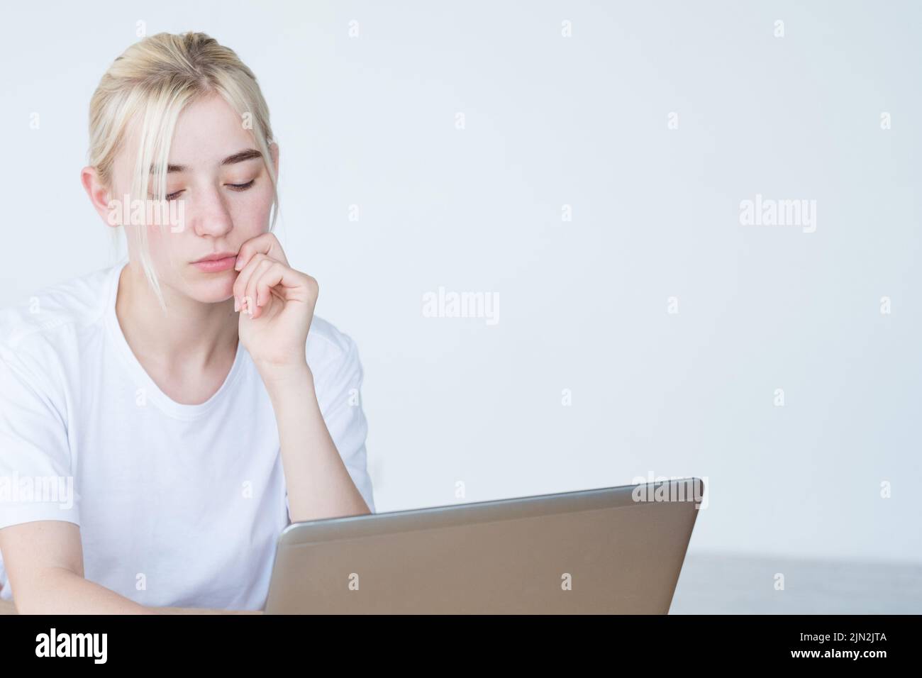 blogger writing laptop social network influencer Stock Photo - Alamy