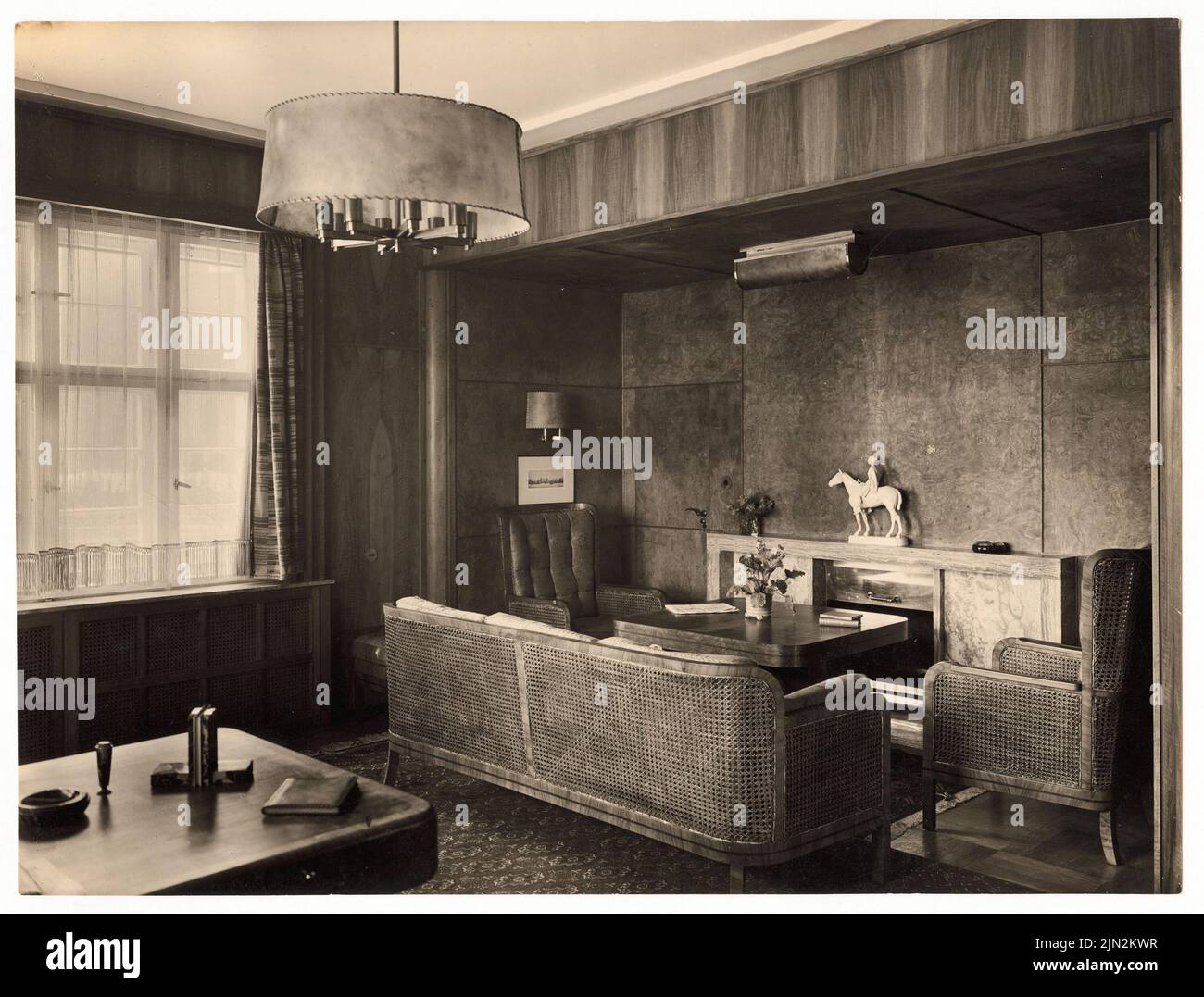 Executive edges hi-res stock photography and images - Alamy