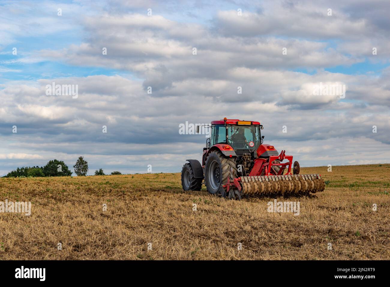 Tractor in the countryside hi-res stock photography and images - Alamy