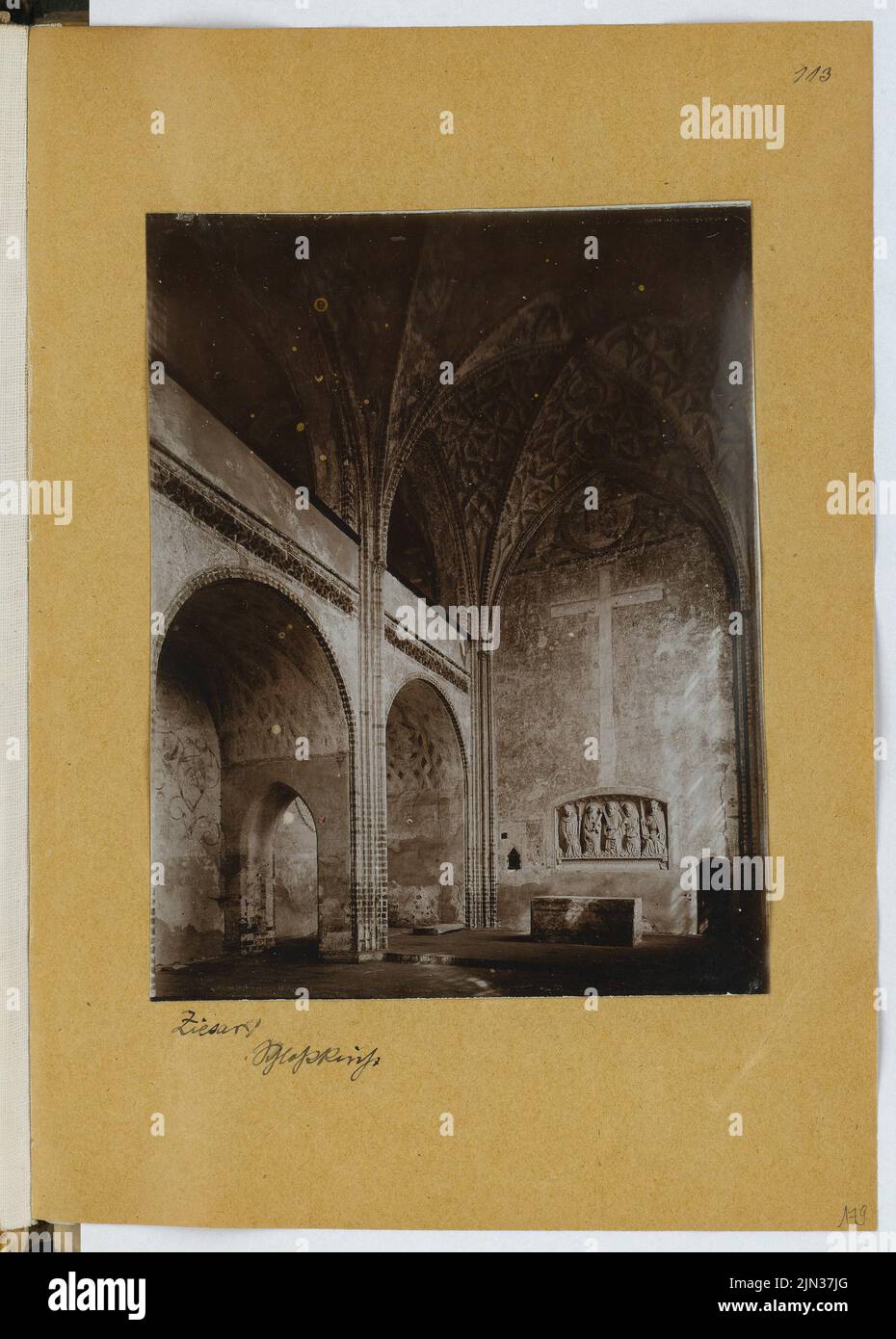 Interior from the castle chapel photo hi-res stock photography and ...