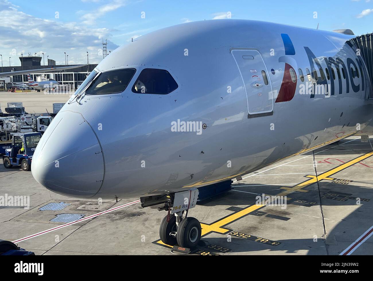 Chicago, IL, USA. 8th Aug, 2022. American Airlines 787 Dreamliner ...