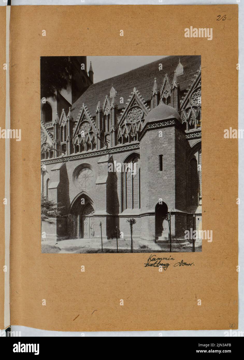 Cathedral cammin hi-res stock photography and images - Alamy