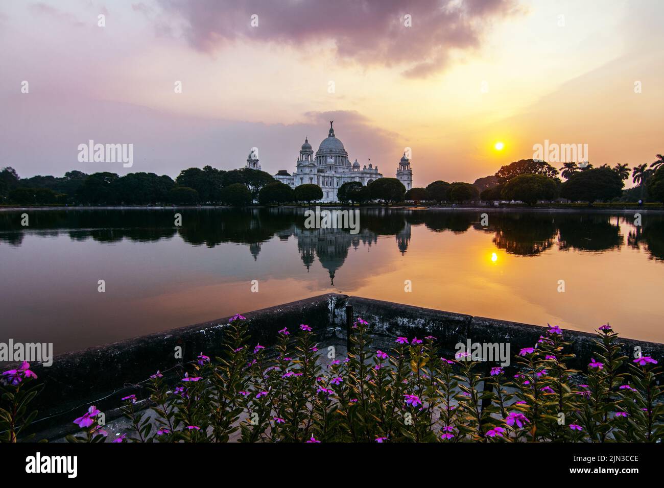 A magical sunset over Victoria Memorial, Kolkata, India Stock Photo - Alamy