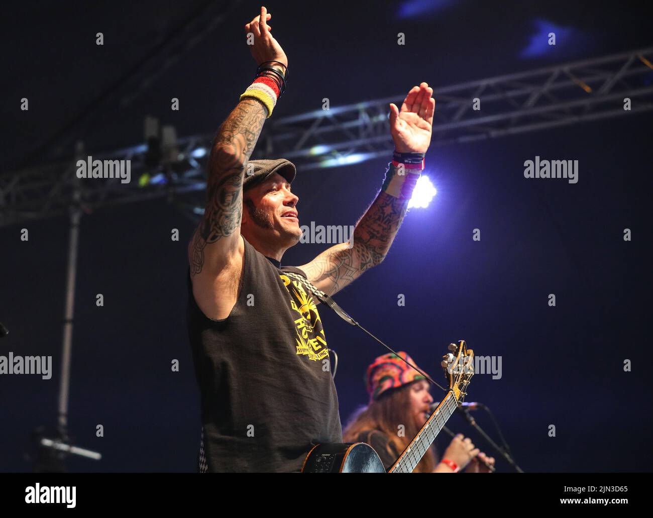 Ferocious dog hi-res stock photography and images - Alamy