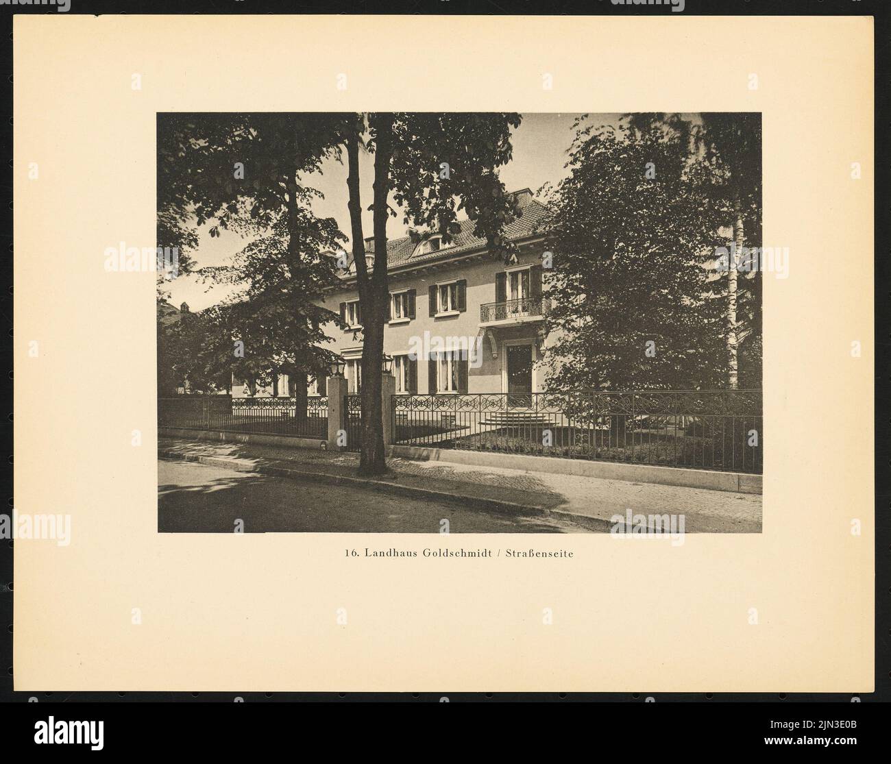 Landhaus Dr. Jakob Goldschmidt, Potsdam-Griebnitzsee: street view (from ...