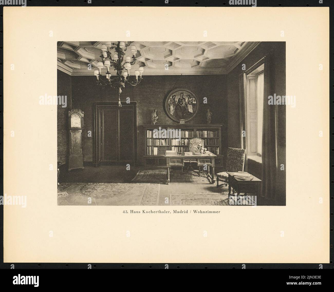 Kuno Kocherthaler residential building, Madrid: Living room (from: Alfred Breslauer, executed ...