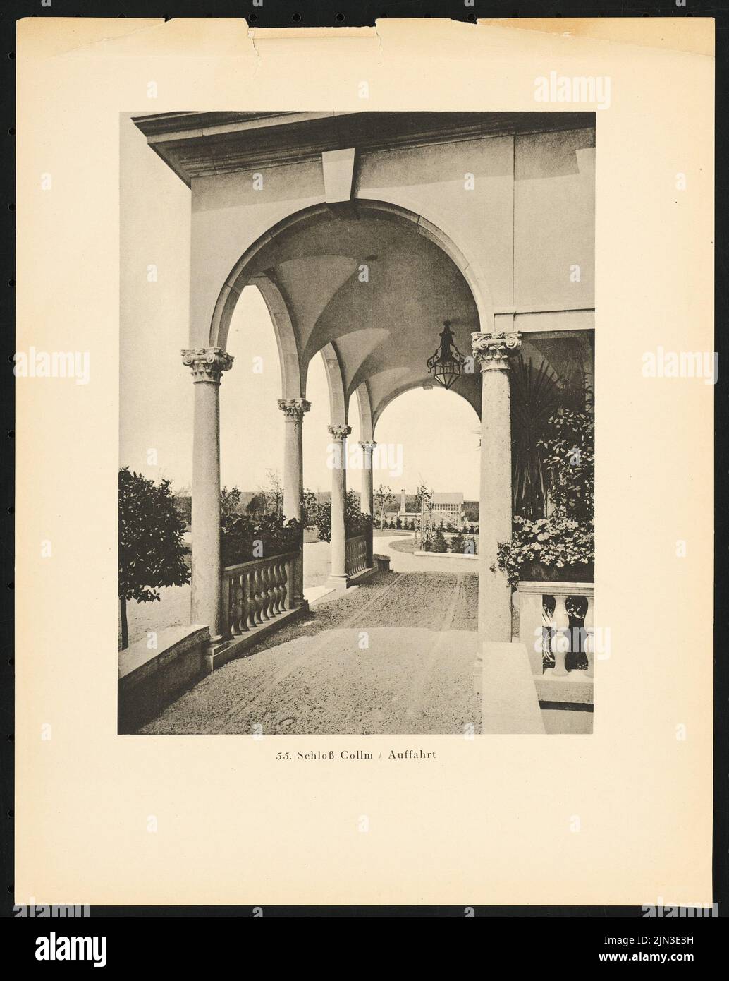 Kollm Castle, Saxony: Ascent in front of the main entrance (from ...
