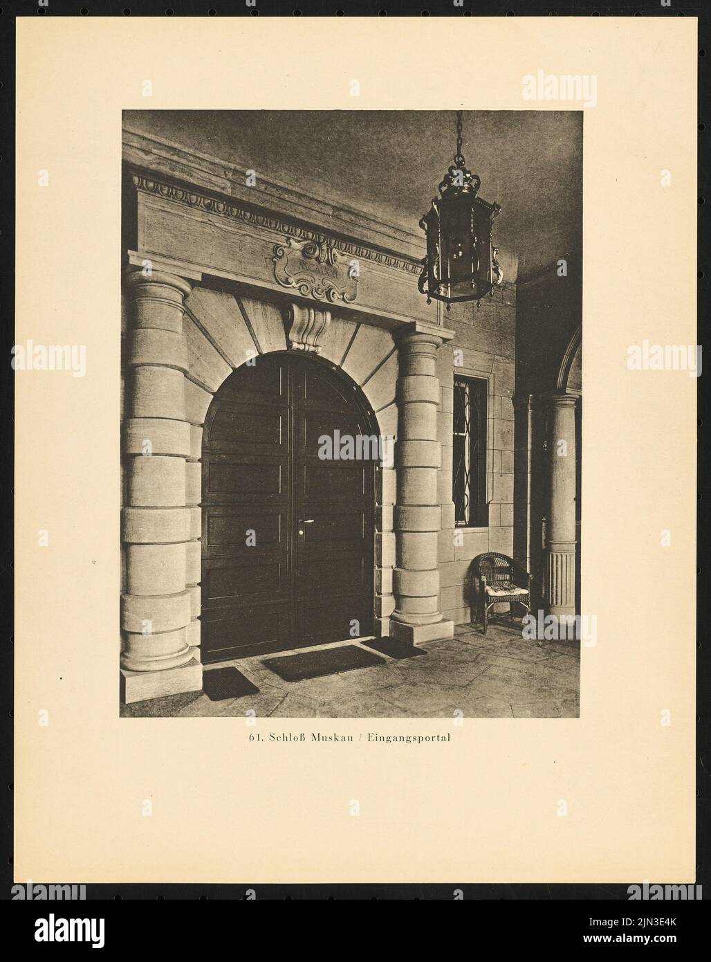 Bad Muskau, new castle. Conversion: entrance portal (from: Alfred ...