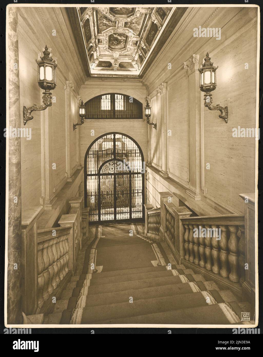 Italian embassy, Berlin-Tiergarten. Conversion: staircase to the ground ...