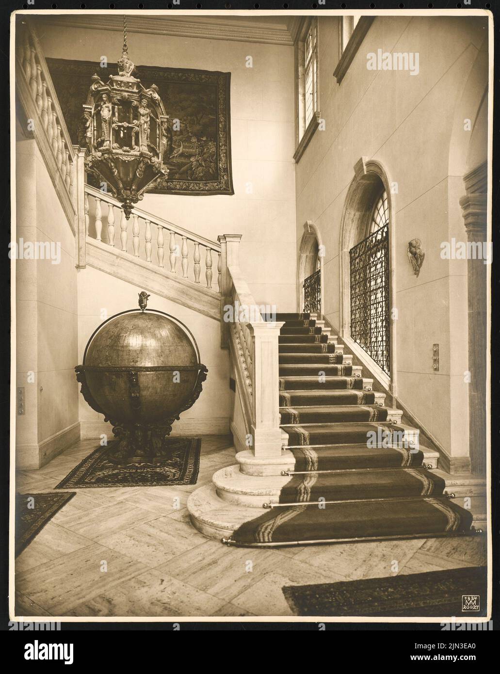 Italian embassy, Berlin-Tiergarten. Conversion: main staircase, view ...