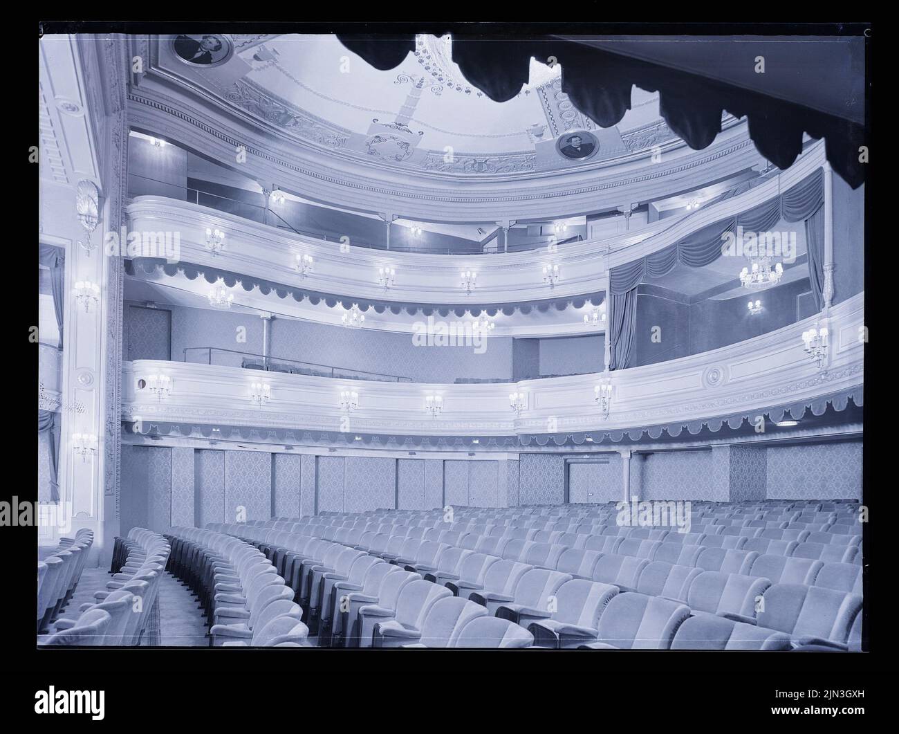 Deutsches Theater, Berlin: View of the auditorium (negative to Inv. No ...