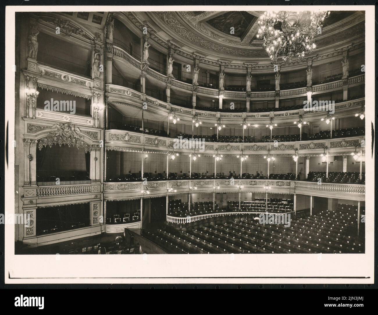 Opera house, Hanover: View of the auditorium and proszenium Stock Photo ...
