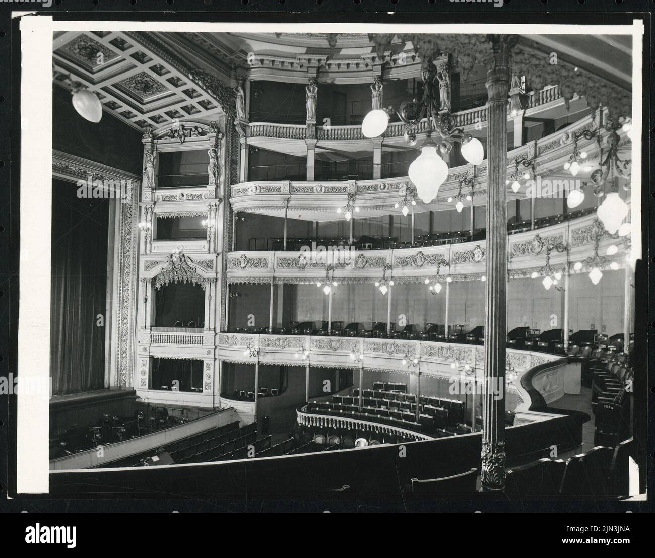 Operaarchitecture hi-res stock photography and images - Alamy