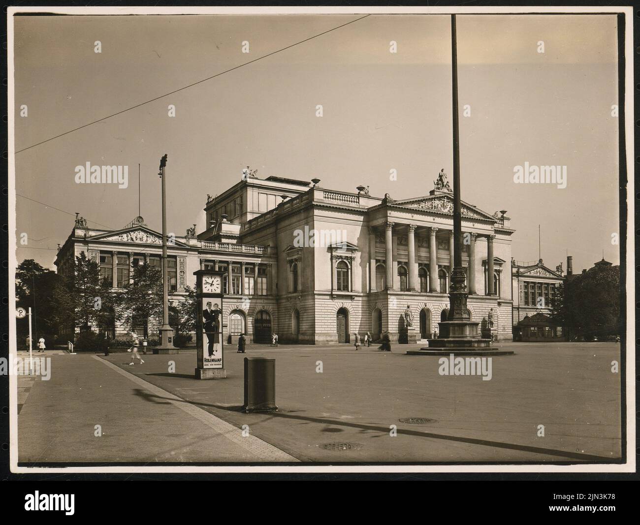 New german theater hi-res stock photography and images - Alamy