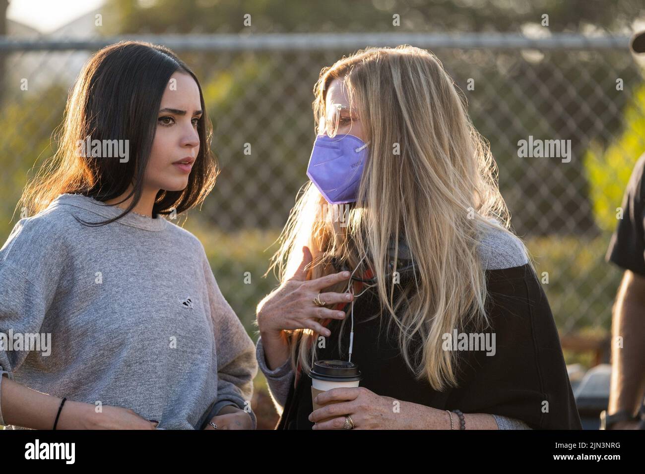 PURPLE HEARTS, from left: Sofia Carson, director Elizabeth Allen ...