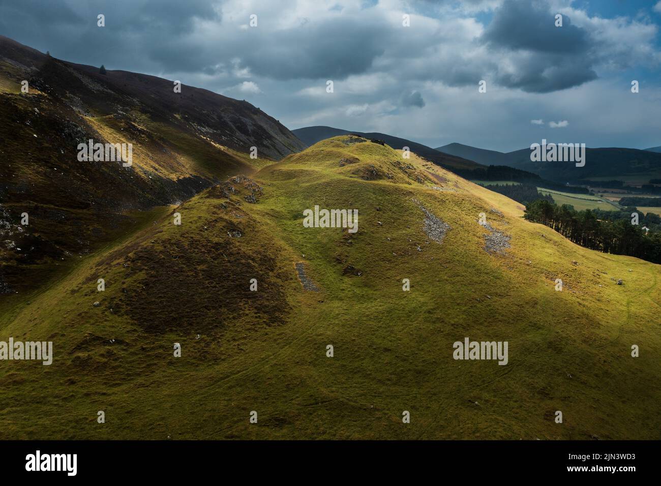Aerial view of Tinnis Castle (Dun Meldred) near Drumelzier in the upper ...