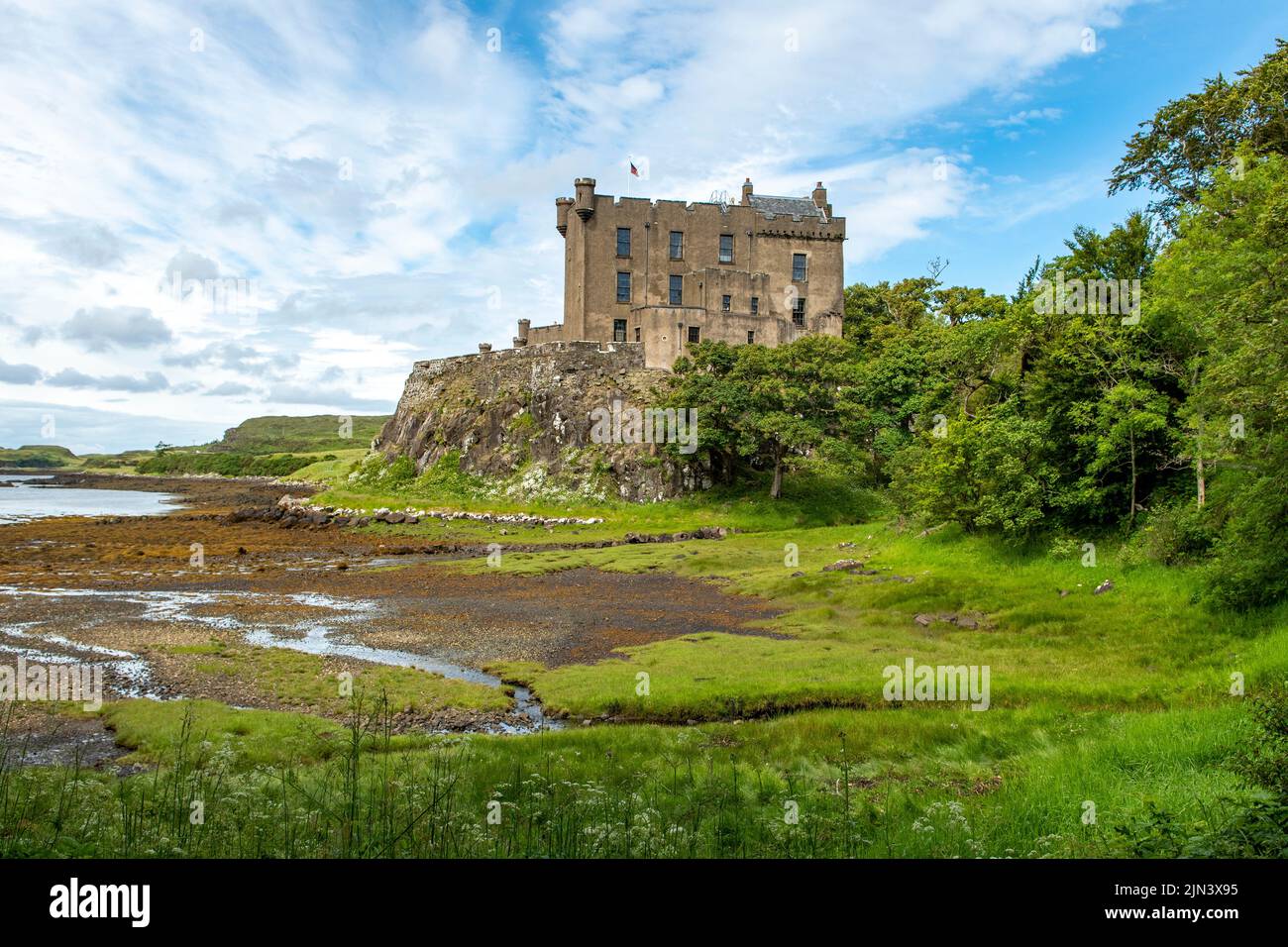 Dunvegan Castle, Dunvegan, Isle of Skye, Scotland Stock Photo - Alamy