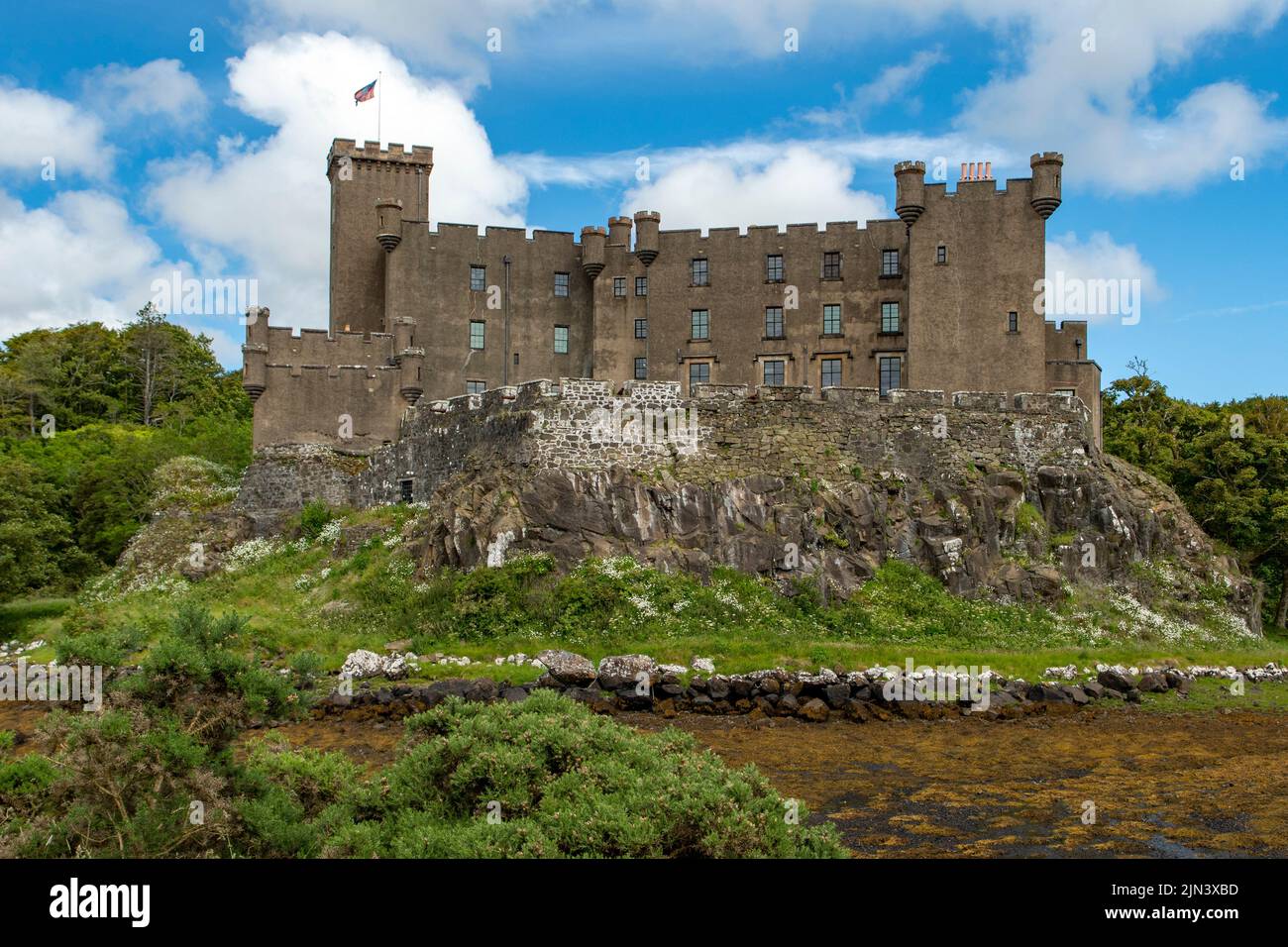 Dunvegan Castle, Dunvegan, Isle of Skye, Scotland Stock Photo - Alamy