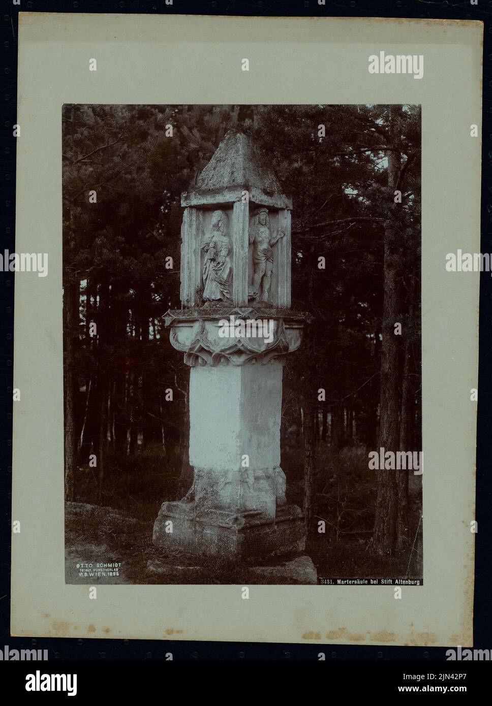 Otto Schmidt (1849-1920, as a photographer): Marter pillar near ...