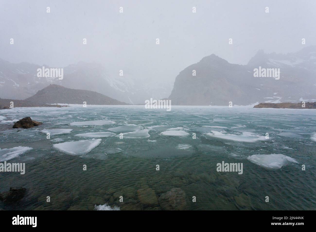 Laguna de Los Tres view. Frozen lagoon. Fitz Roy mountain, Patagonia ...