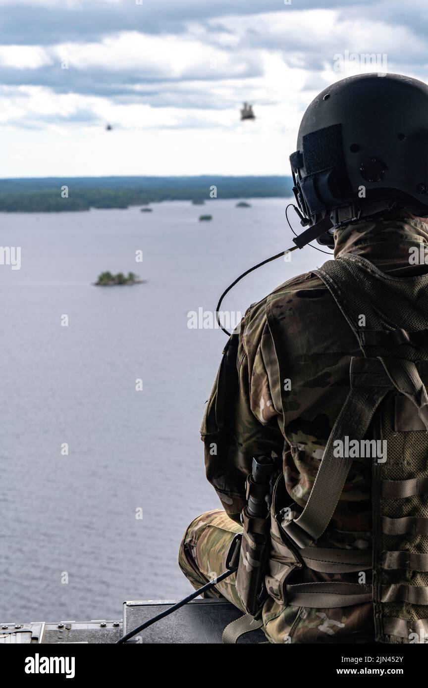 U.S. Army Staff Sgt. Kevin Pagán, a crew chief assigned to the 1st ...