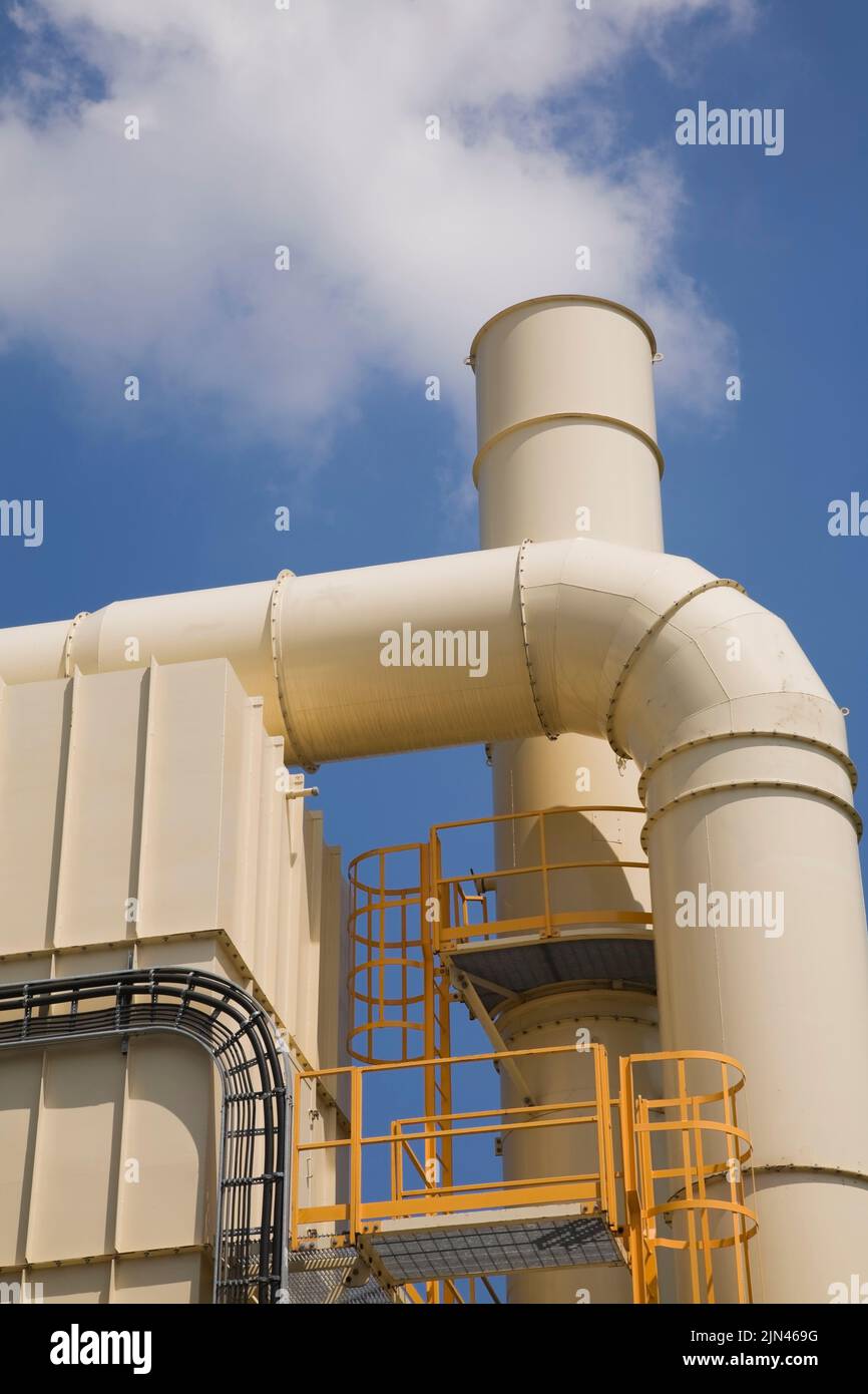 Smokestacks vertical hi-res stock photography and images - Alamy