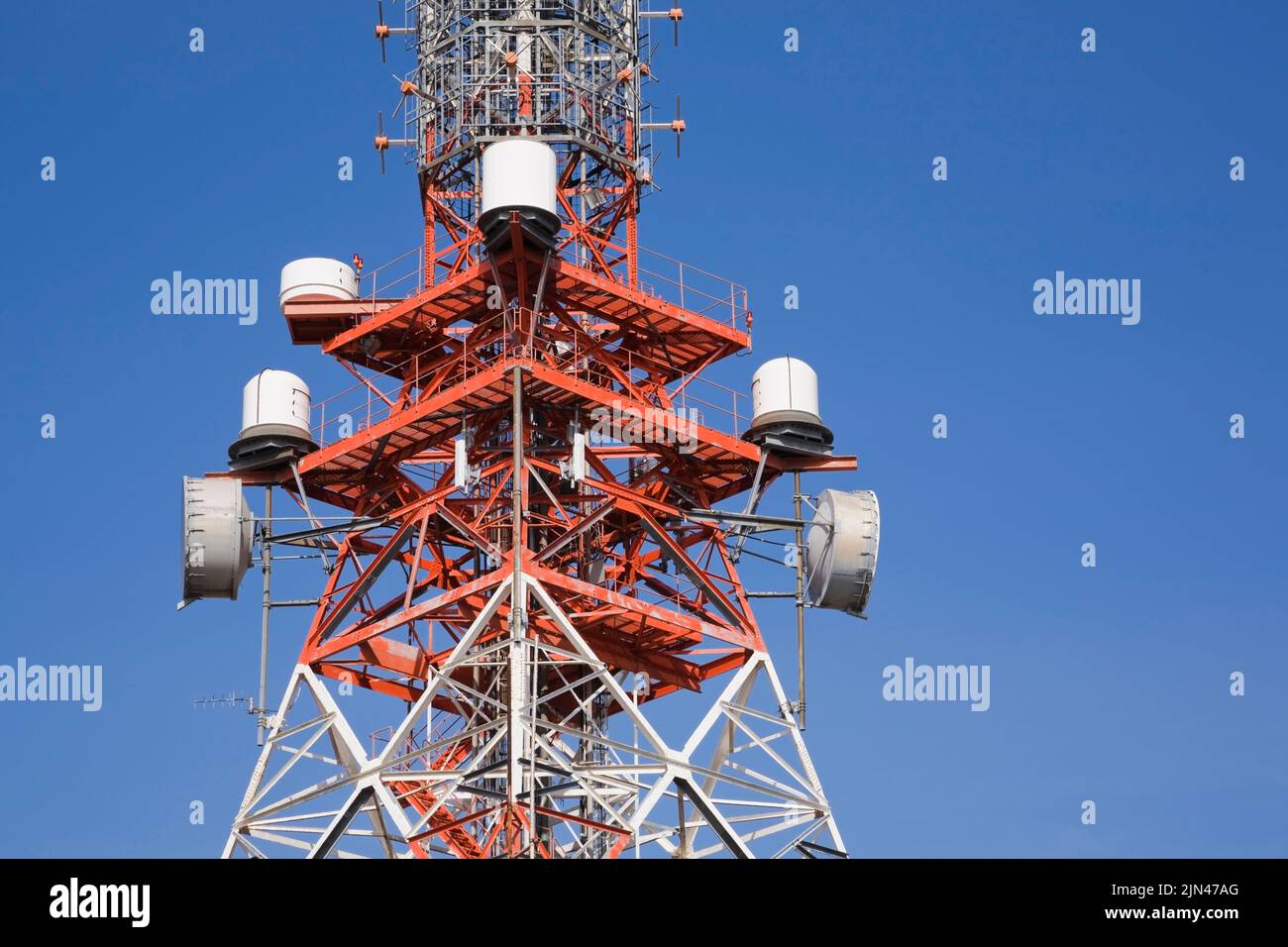 Smartphone cell tower signal hi-res stock photography and images - Alamy
