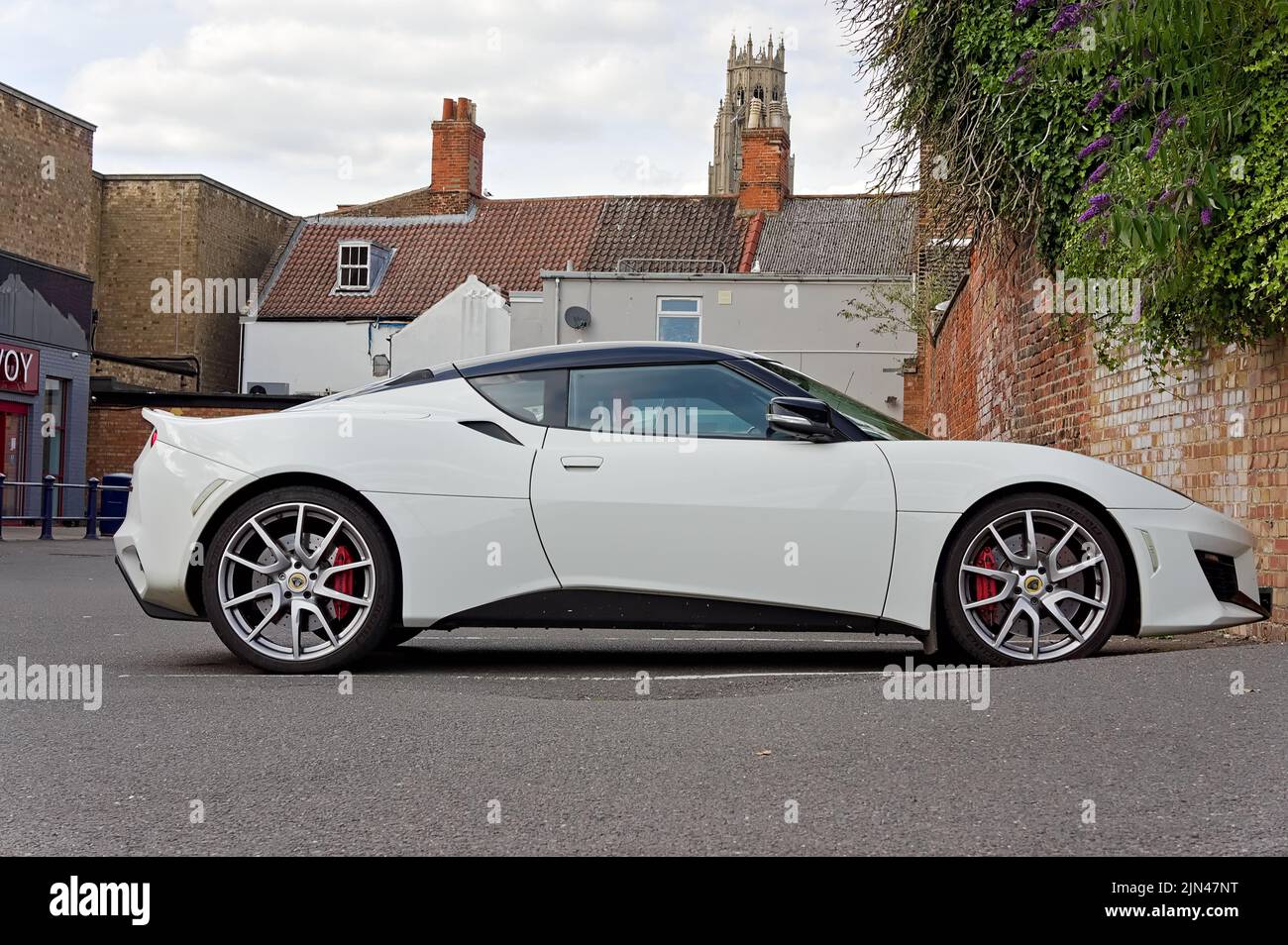 Old car side view parked hi-res stock photography and images - Alamy