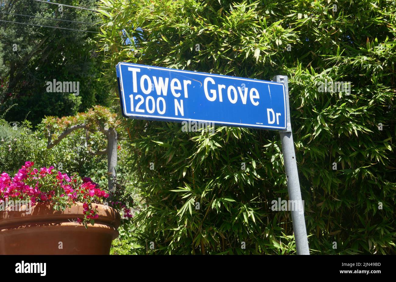 1400 tower grove drive hi-res stock photography and images - Alamy