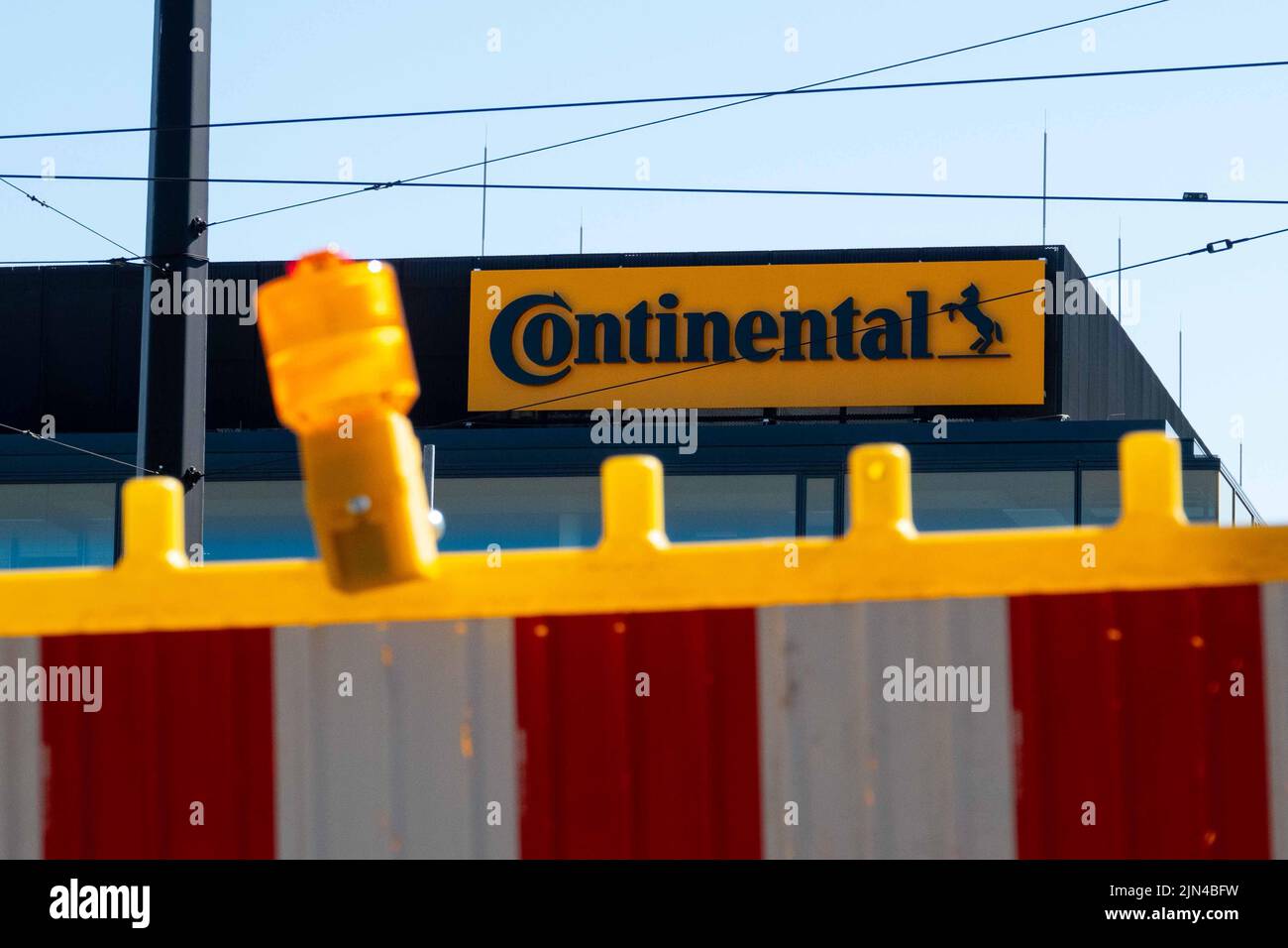 Continental logo hi-res stock photography and images - Alamy