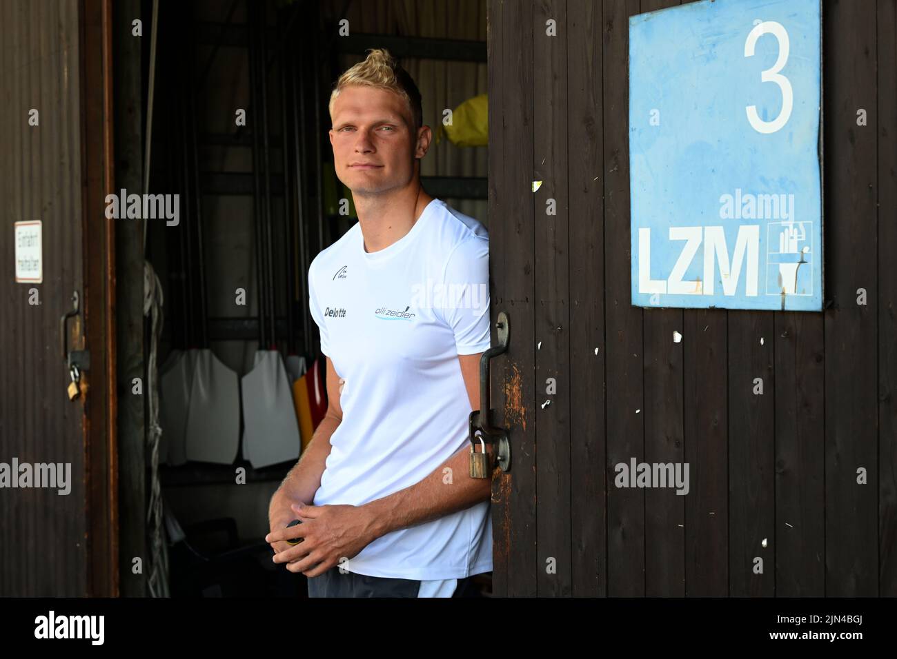 PRODUCTION - 27 June 2022, Bavaria, Oberschleißheim: World and European ...