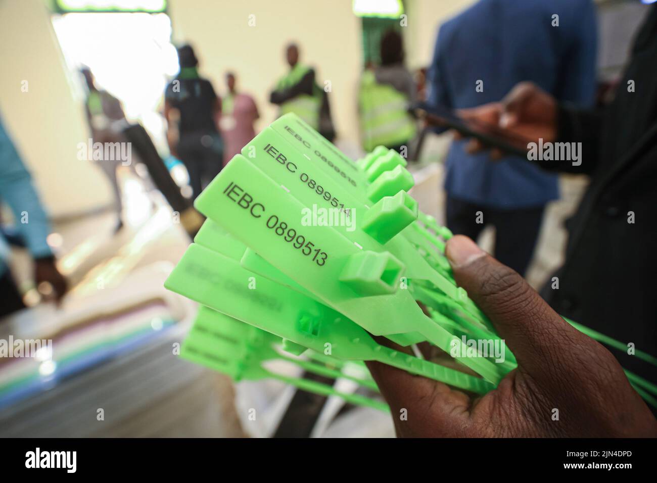 Presidential ballot box seals hi-res stock photography and images - Alamy