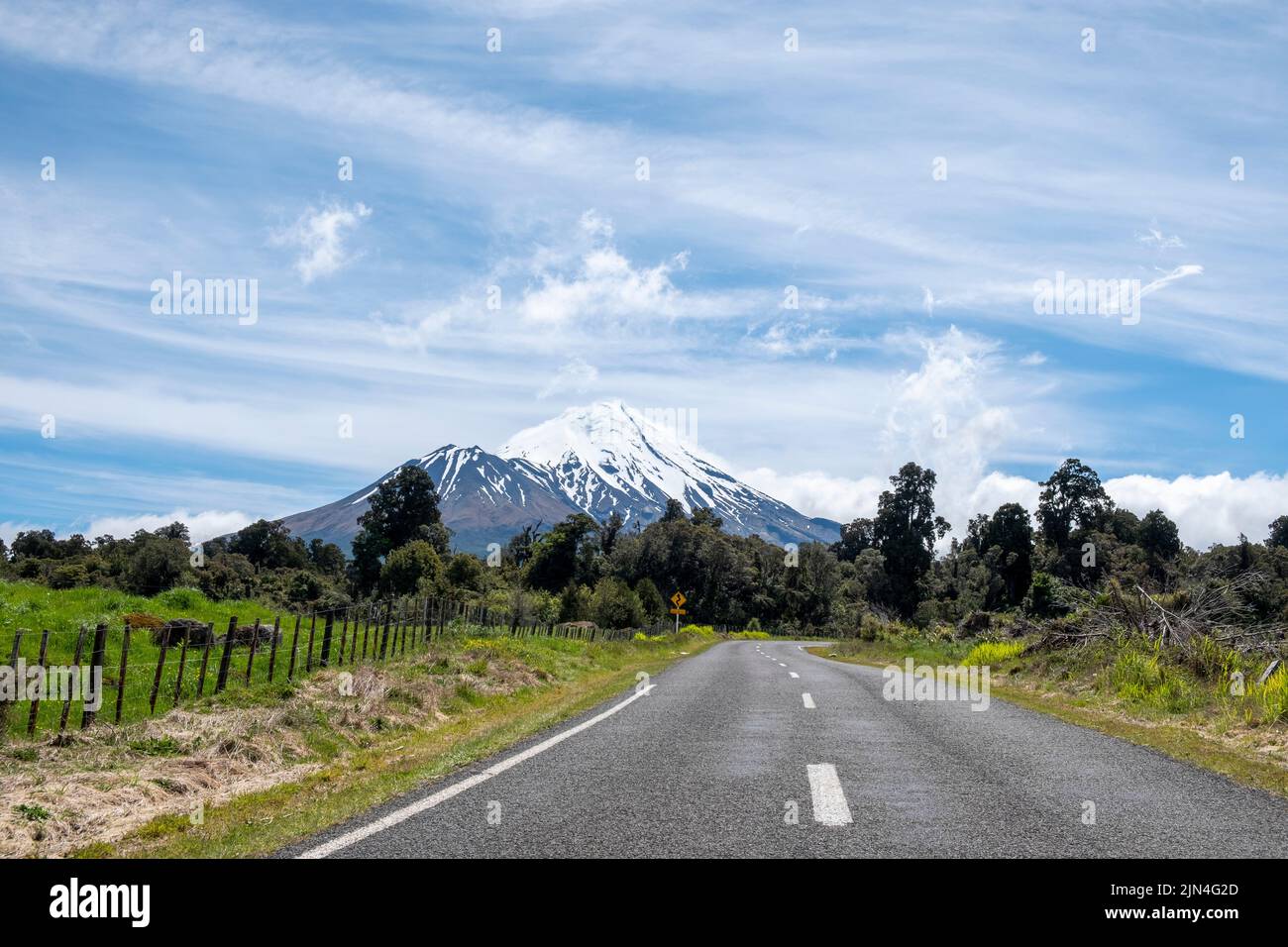 Road to Mount Taranaki, north island New Zealand Stock Photo - Alamy