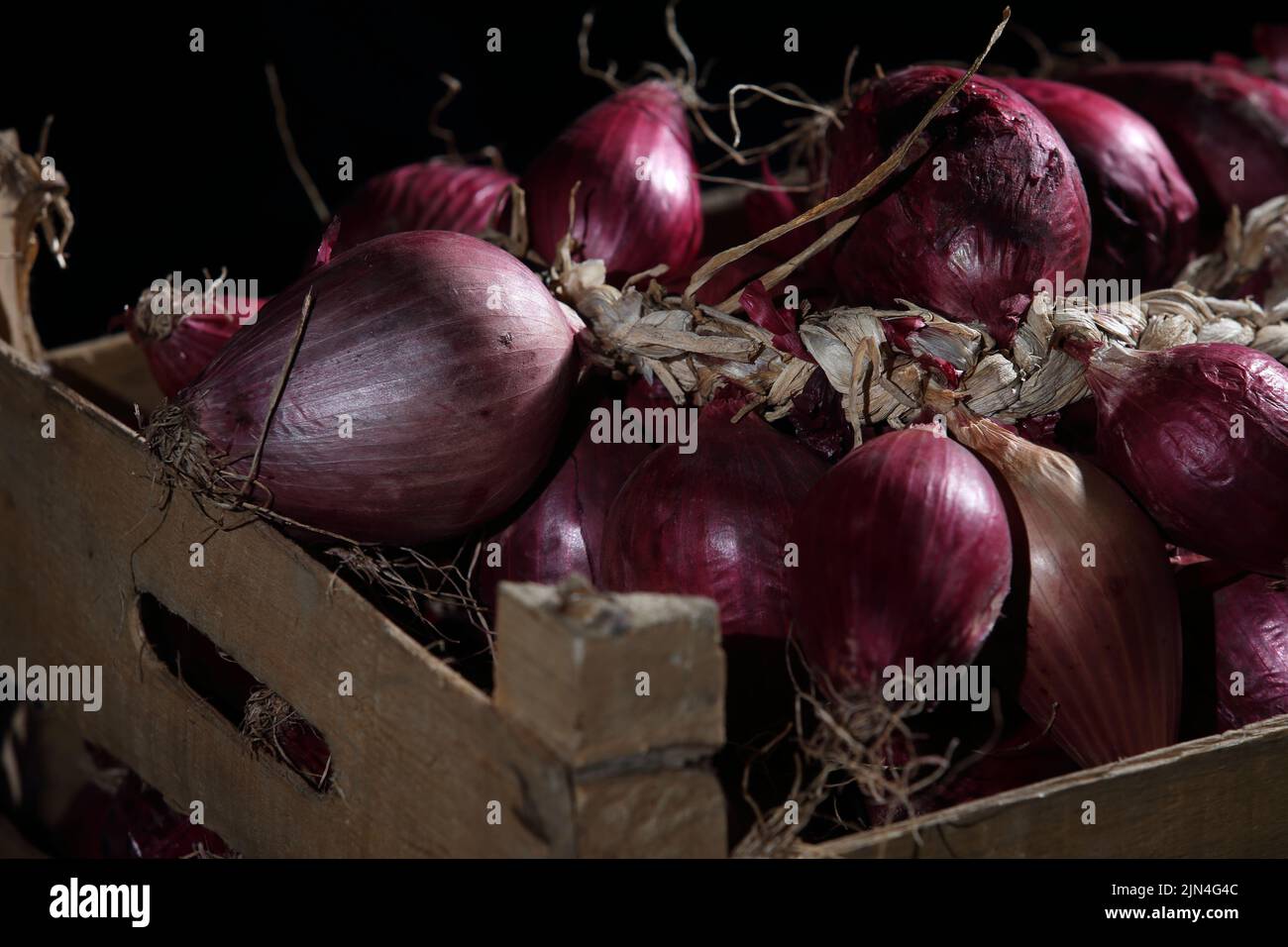 The sweet red onion of tropea hi-res stock photography and images - Alamy