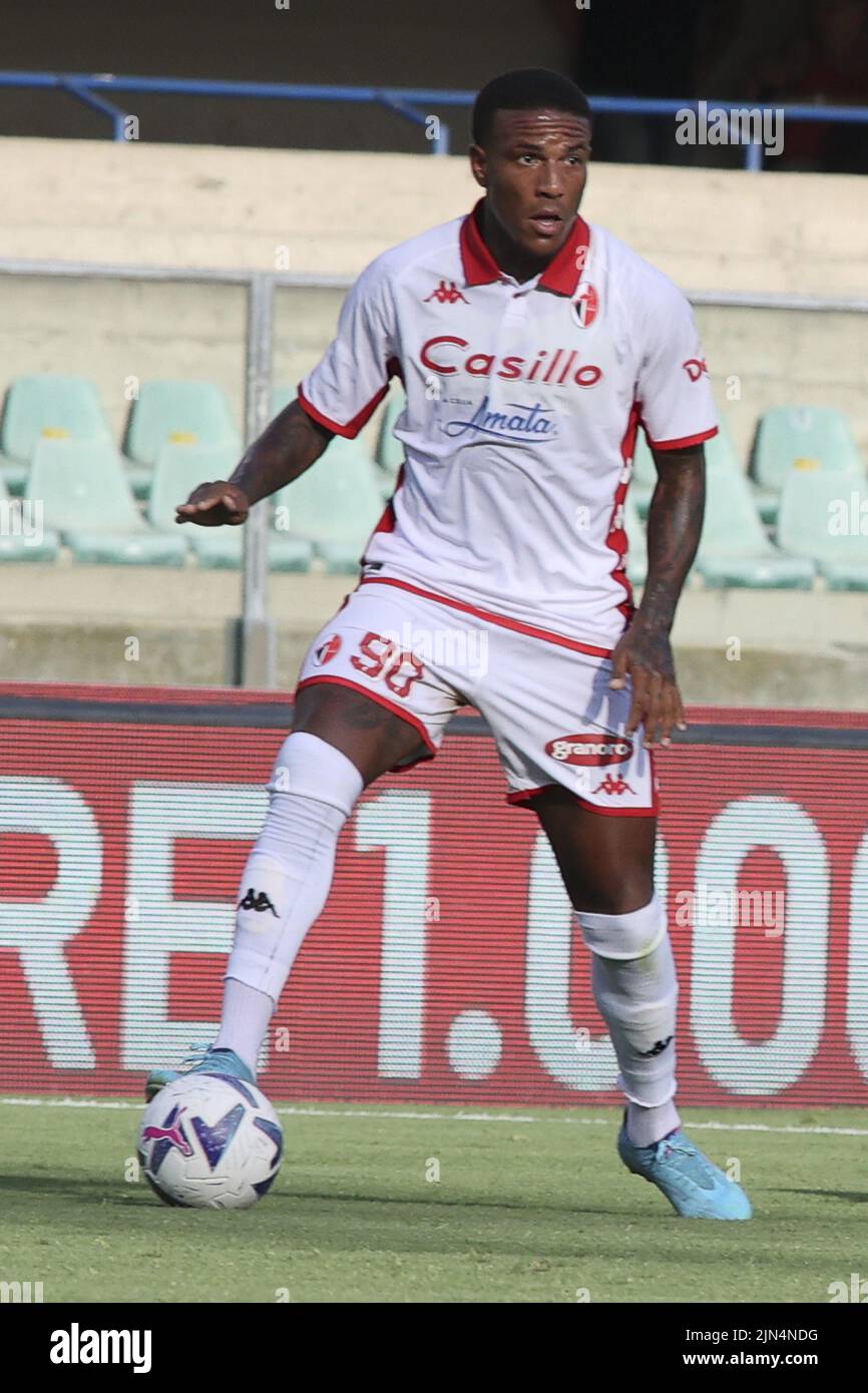 Michael Folorunsho of SSC Bari play the ball during Hellas Verona vs ...