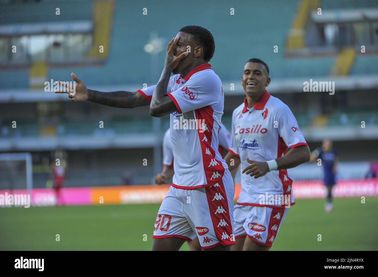 Michael Folorunsho of SSC Bari celebrates after scoring during Hellas ...