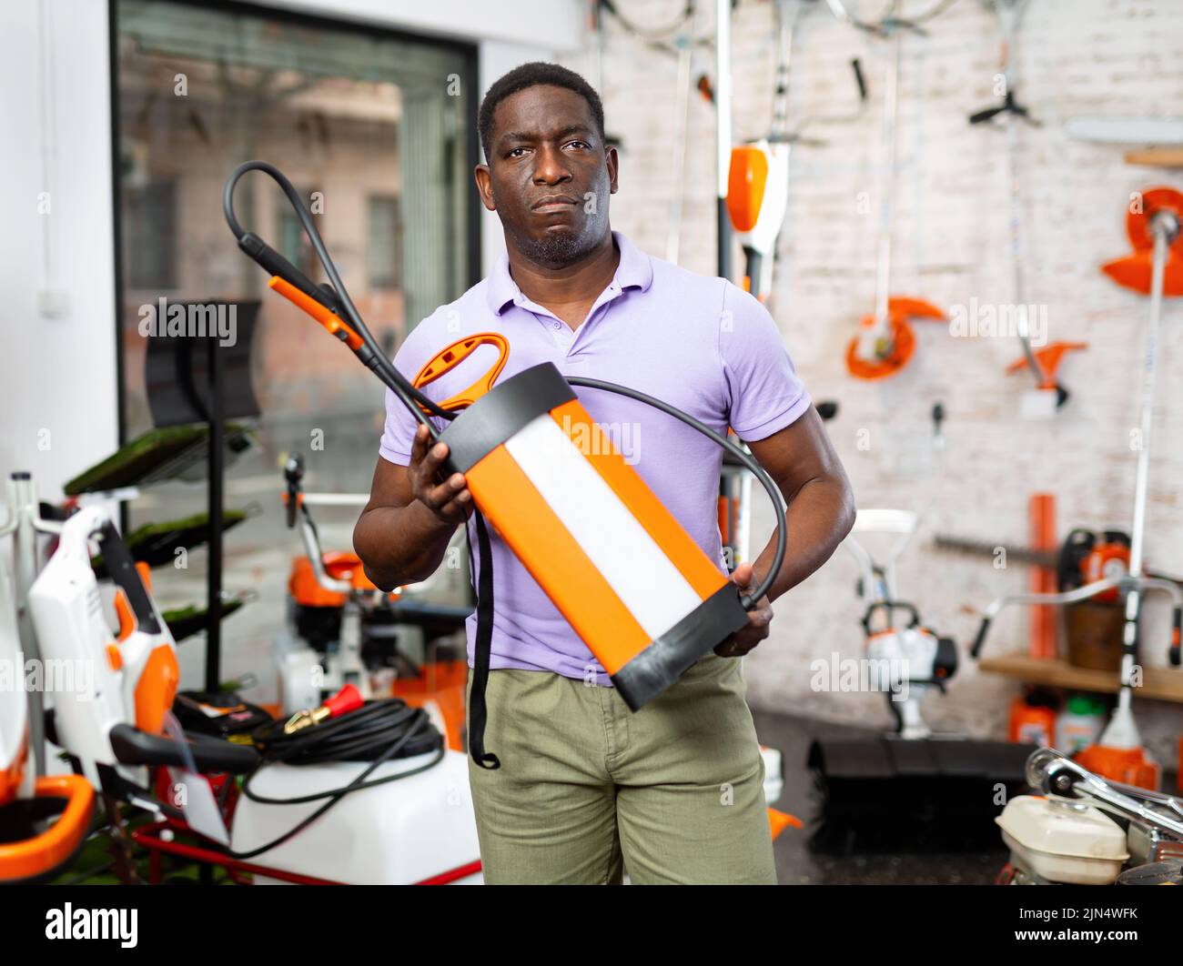 Best garden sprayer hi-res stock photography and images - Alamy
