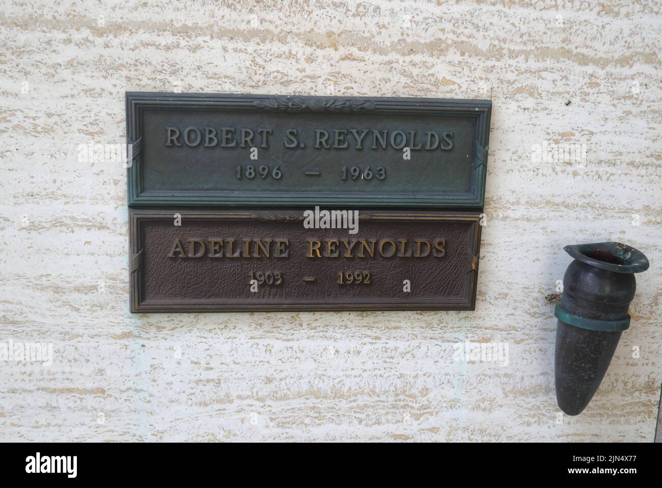 Los Angeles, California, USA 1st August 2022 Actress Adeline Reynolds Grave at Pierce Brothers ...
