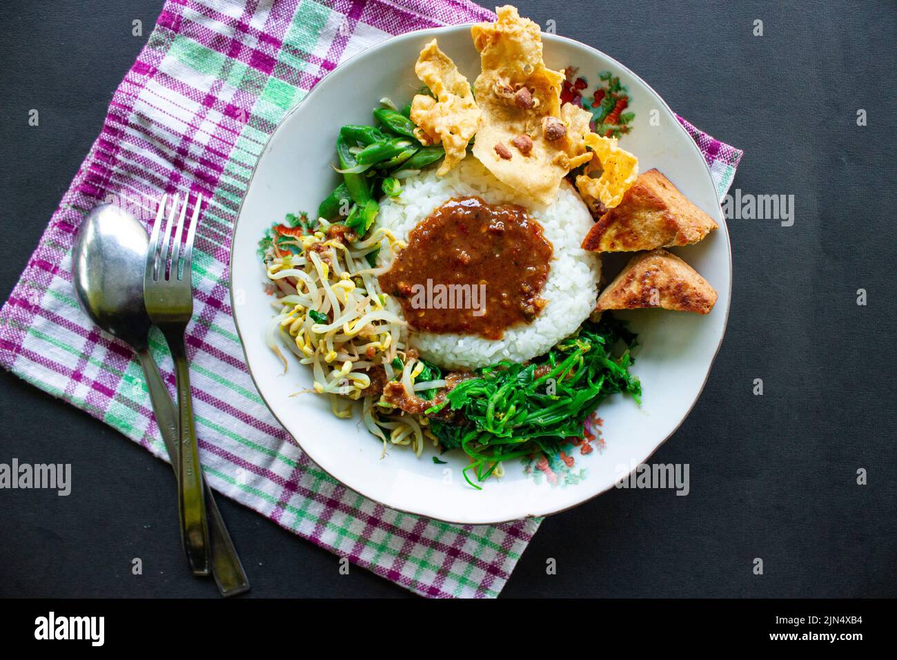 Nasi pecel traditional javanese rice hi-res stock photography and ...